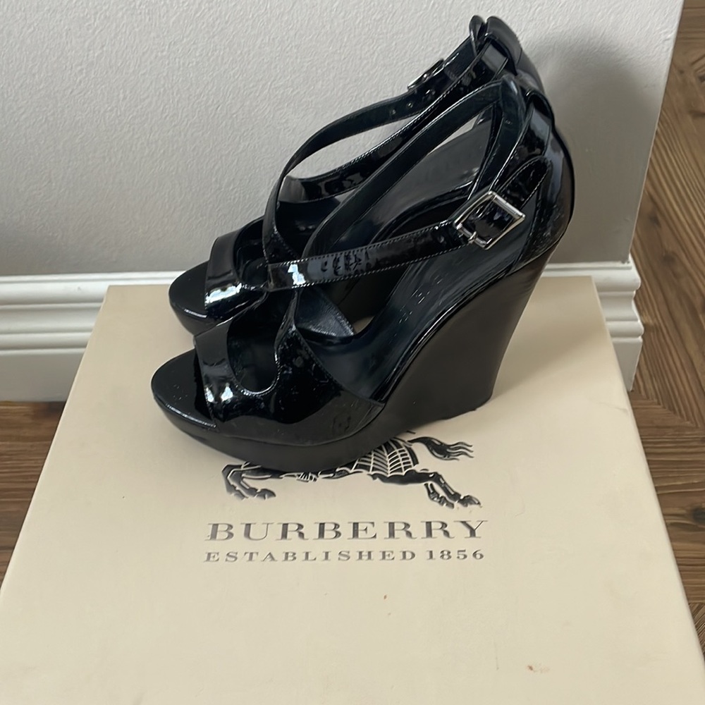 Burberry Patent Leather Wedge Sandal - Gem